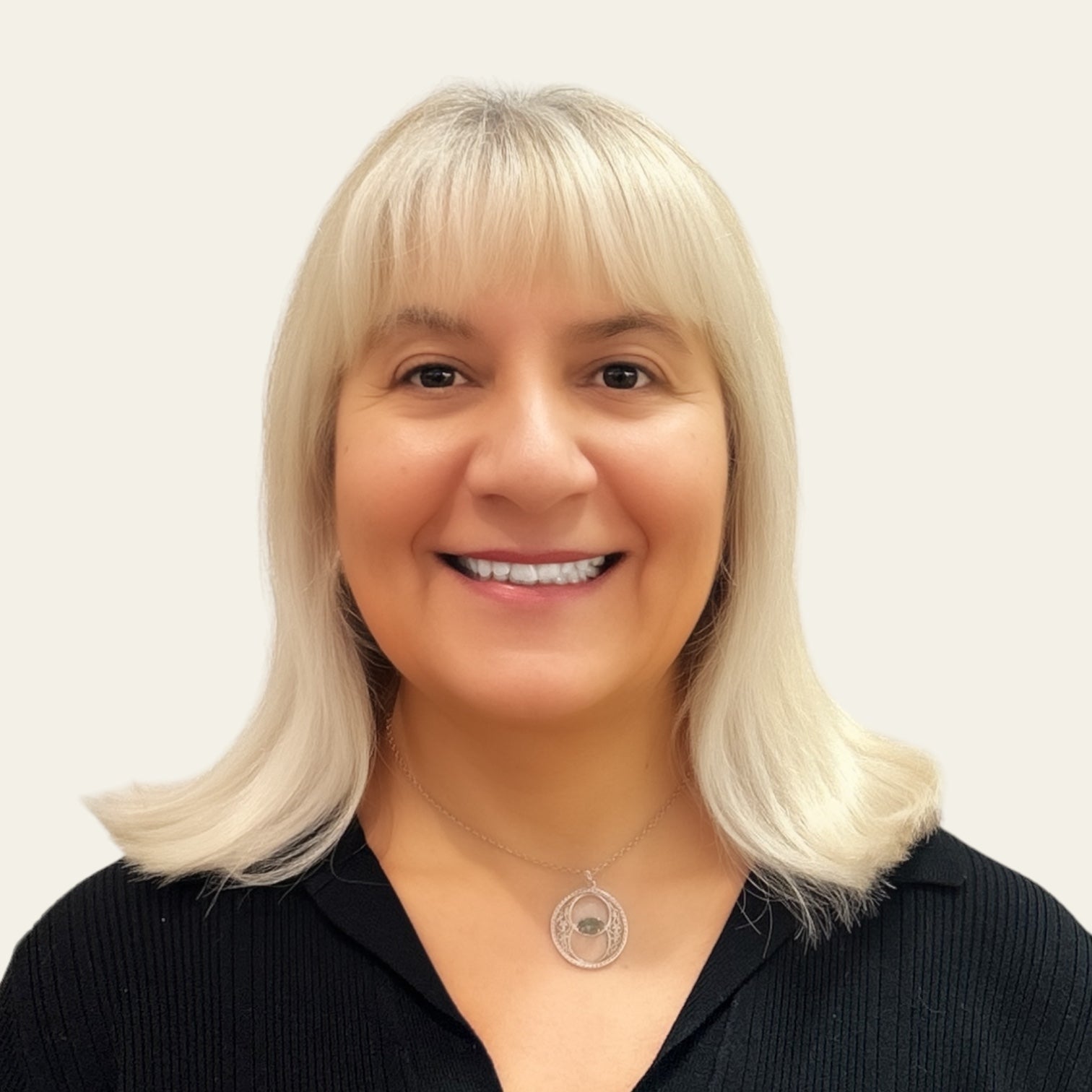 Nina – Psychic Sisters